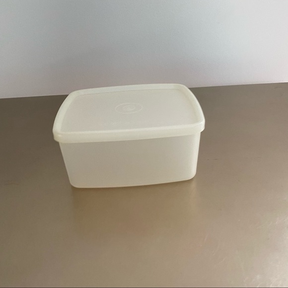 Tupperware | Kitchen | Vintage Tupperware Square With Lid | Poshmark